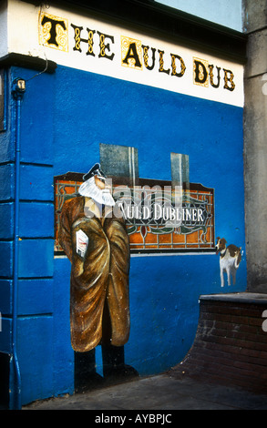 Auld Dub Irish Pub; Temple Bar; Dublin; Ireland Stock Photo - Alamy