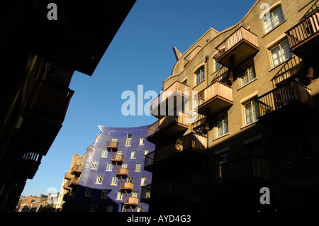The Circle Queen Elizabeth Street London SE1 Stock Photo: 57012720 - Alamy