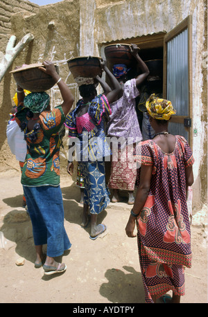 Dogon women traditional dress Tougoume Mali Stock Photo - Alamy