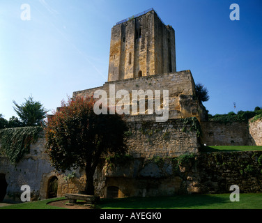 St Emilion France Chateaux De Roi Medieval Keep all that remains of the ...