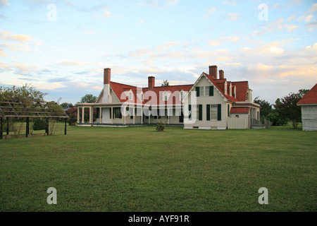 Appomattox Manor, the plantation home of Dr. Richard Eppes, at City ...