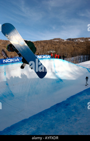 Snowboard. Half Pipe, Bardonecchia Stock Photo - Alamy