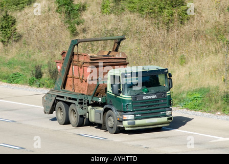 M25 motorway unmarked skip lorry digitally removed number plate Stock ...