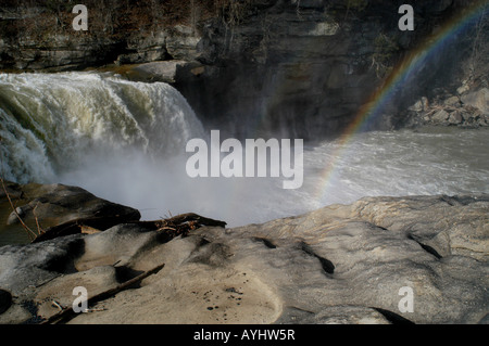 Cumberland Falls rainbow waterfall Cumberland state park River Kentucky ...