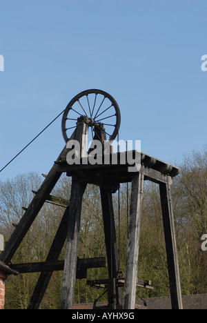 Old colliery winding wheel in Barlestone village, Leicestershire ...