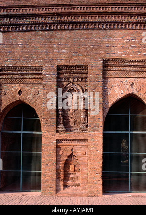 Lattan mosque, Gaur, West Bengal, India Stock Photo - Alamy