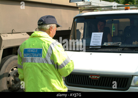 Vehicle Inspectorate roadside checks in the uk Stock Photo - Alamy
