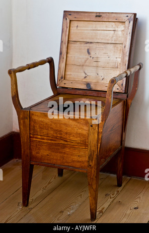 Old slop pail Stock Photo - Alamy