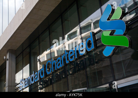 Standard Chartered London headquarters Stock Photo - Alamy