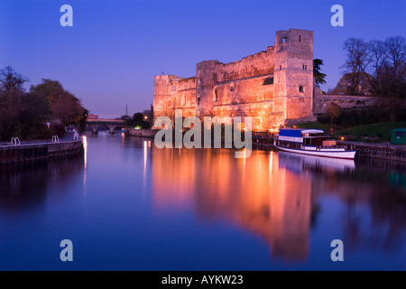 UK Nottinghamshire Newark Castle Illuminated Stock Photo - Alamy