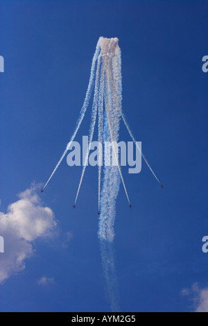Red Arrows in a five dive cascade vertical break Stock Photo - Alamy
