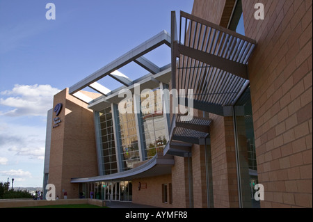 The Science Museum of Minnesota overlooks the Mississippi River and is ...