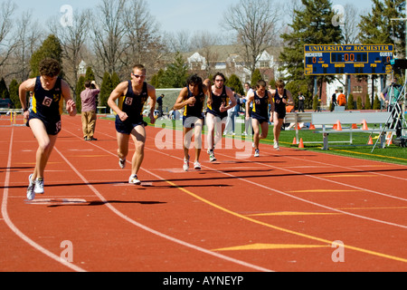 Starting line of a 400m or 800m race Stock Photo - Alamy