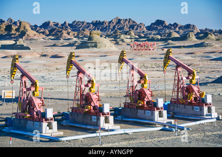 Oil Wells in the Gobi Desert in China Stock Photo - Alamy