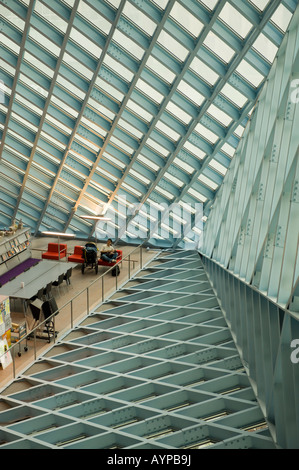 Central Library (2004) designed by Rem Koolhaas, Seattle Public Library ...