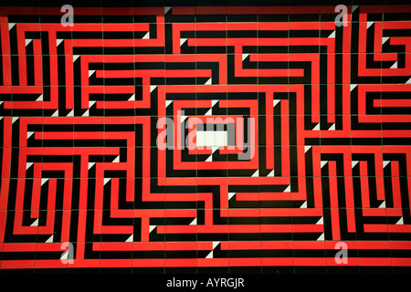 Labyrinth tiles, Warren Street Underground station, Victoria Line ...