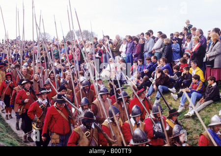 Cromwellian Pikemen historical re--enactment pikes weapons weaponry ...