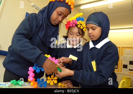 Starting Point school for children from refugee and migrant families to ...