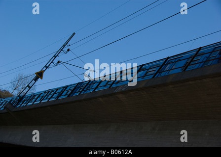 Train above ground on the 7 subway line in Queens, New York Stock Photo ...