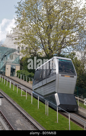 Montmatre funicular railway serving the Montmartre neighborhood of ...