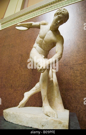 Stone statue of discus thrower Stock Photo - Alamy