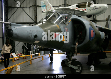 RAF HARRIER GR3 FIGHTER JET AIRCRAFT jump jet vertical take off wing ...