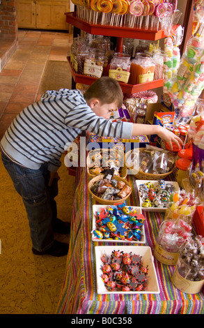 child in sweet shop Stock Photo - Alamy