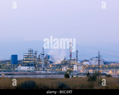 oil refinery in Tarragona,Spain Stock Photo - Alamy