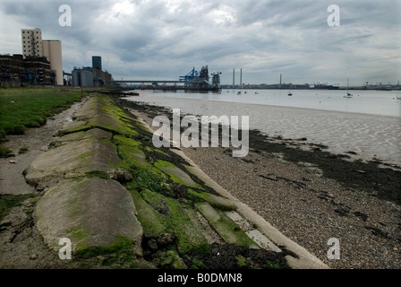 River Thames erosion tide Grays tidal flood floodgates modern housing ...