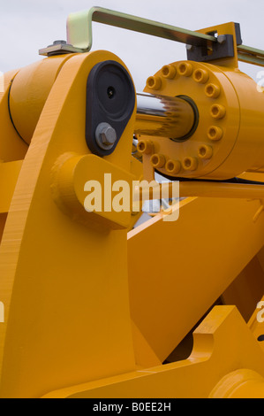 Plant machinery - hydraulic ram and linkages on a mechanical digger ...