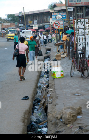 Urban waste pollution in Accra, Ghana Stock Photo - Alamy