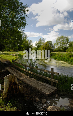 The River Windrush, Oxfordshire, England Stock Photo - Alamy