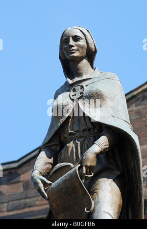 Lady Wulfrun statue, Wolverhampton, West Midlands, England, UK Stock ...