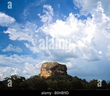 Sigiriya Rock Fortifications, Sri Lanka Stock Photo - Alamy