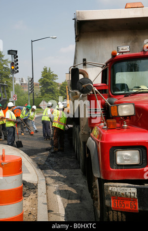 Road construction crew on site, Washington DC, USA Stock Photo - Alamy