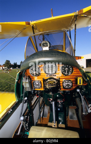 Tiger Moth front cockpit Stock Photo - Alamy