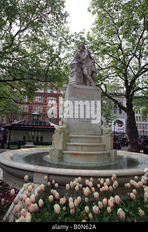 The garden in the centre of Leicester Square with sculptures of famous ...