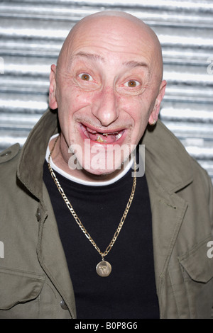 toothless man smiling Stock Photo: 53009789 - Alamy
