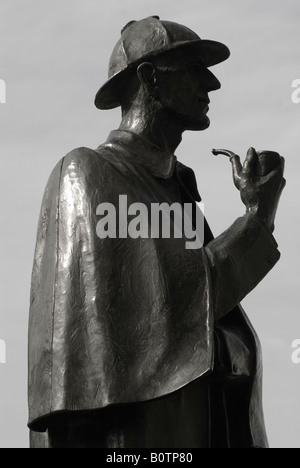 Sherlock Holmes statue. London statues. In profile, wearing Deer ...