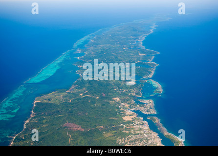 Aerial photo of the island of Roatan, Honduras Stock Photo - Alamy