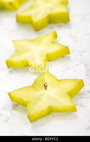 Sliced star fruit Stock Photo - Alamy