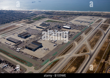 Runways at Los Angeles International Airport (LAX), Los Angeles ...