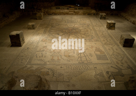 MOSAIC FLOOR OF THE 6TH. C. BETH ALPHA SYNAGOGUE. THE CENTRAL PANEL ...