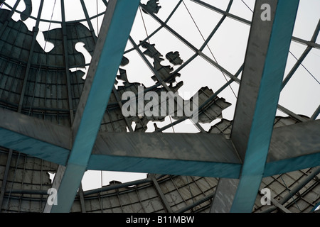 EUROPE MAP UNISPHERE GLOBE (©GILMORE D CLARKE 1964) FLUSHING MEADOWS ...