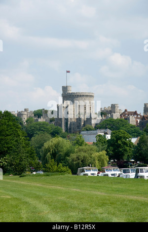 Windsor Castle and River Thames, Windsor, Berkshire, England, UK Stock ...