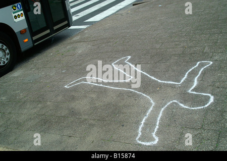 chalk outline of a dead body Stock Photo: 54544216 - Alamy