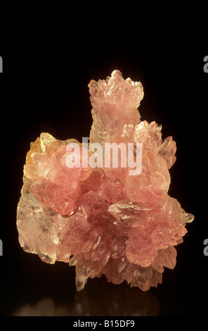 Quartz crystals. Close-up of quartz or silicon dioxide (SiO2), one of ...