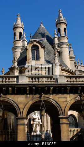 Front of the Church of the Oratoire du Louvre, as originally designed ...