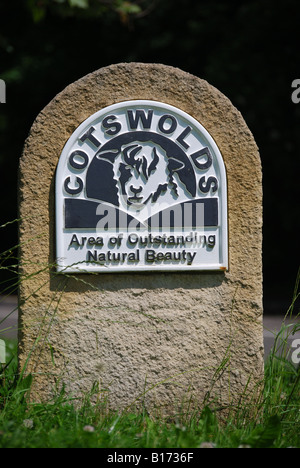 Cotswolds sign at entrance to Burford, Burford, Cotswolds, Oxfordshire ...
