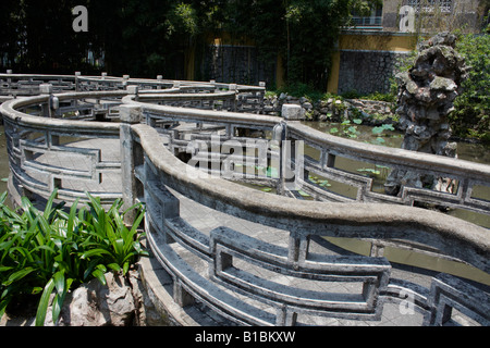 Nine Turn Bridge, Lou Lim Loec Gardens, Macau, China Stock Photo - Alamy